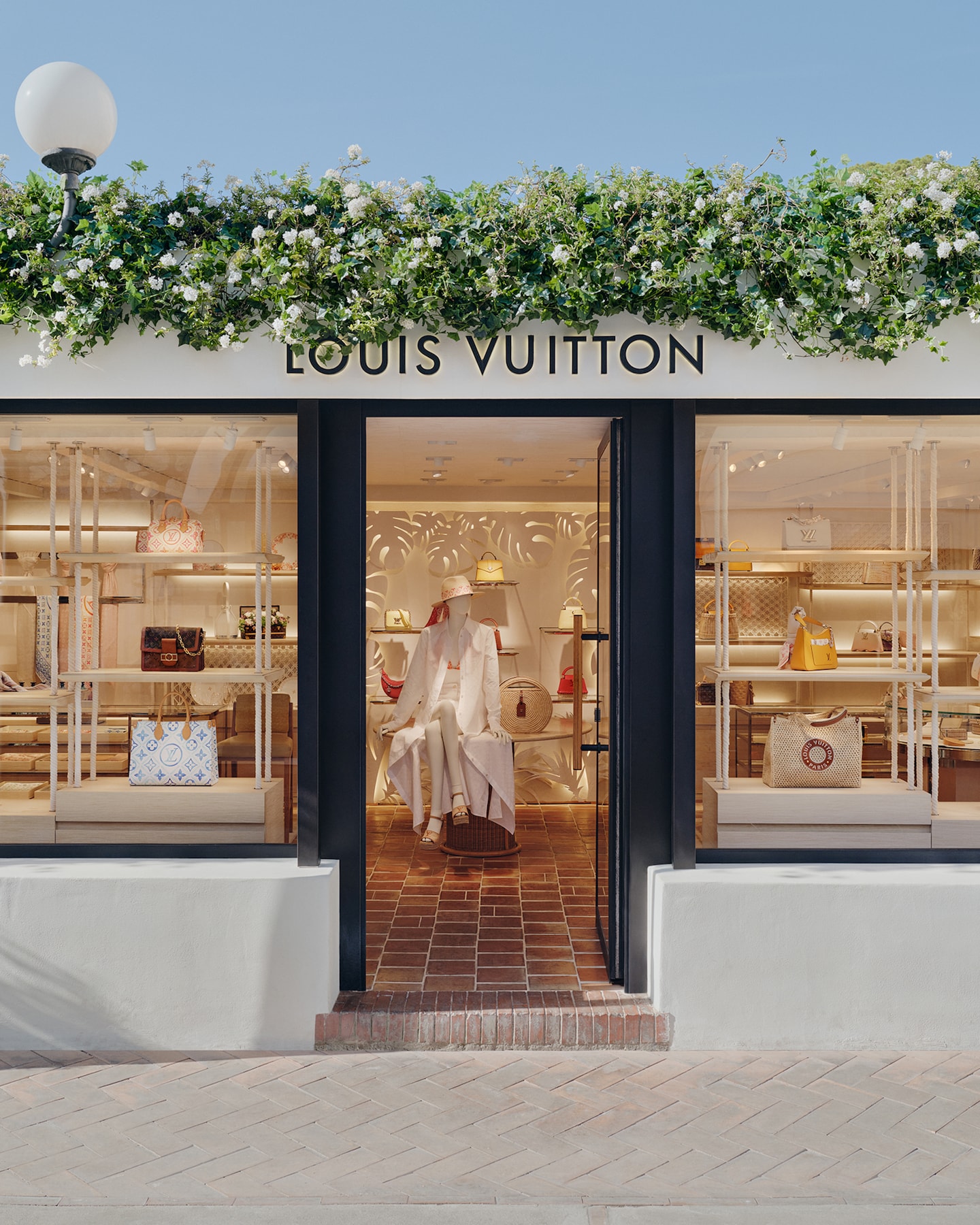 LV Summer Resorts | LOUIS VUITTON