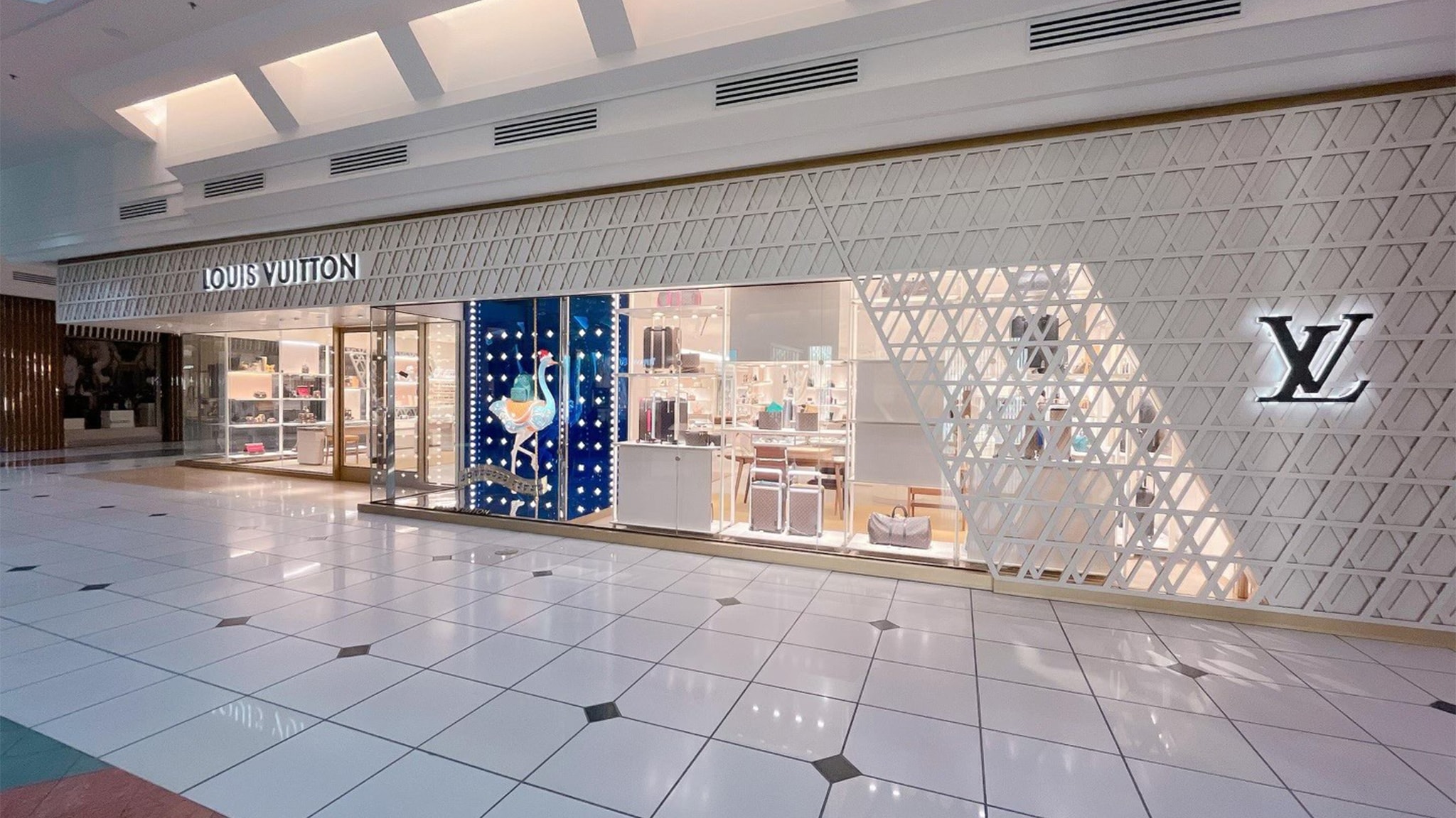Louis Vuitton Troy Somerset Mall store, United States