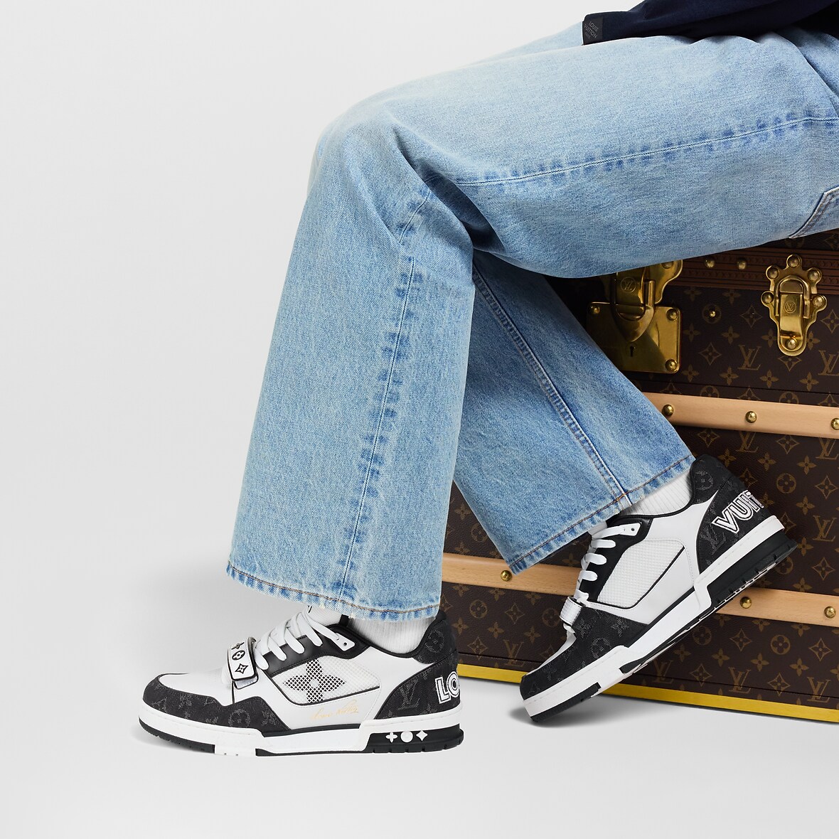 LV Trainer Sneaker - Men - Shoes | LOUIS VUITTON