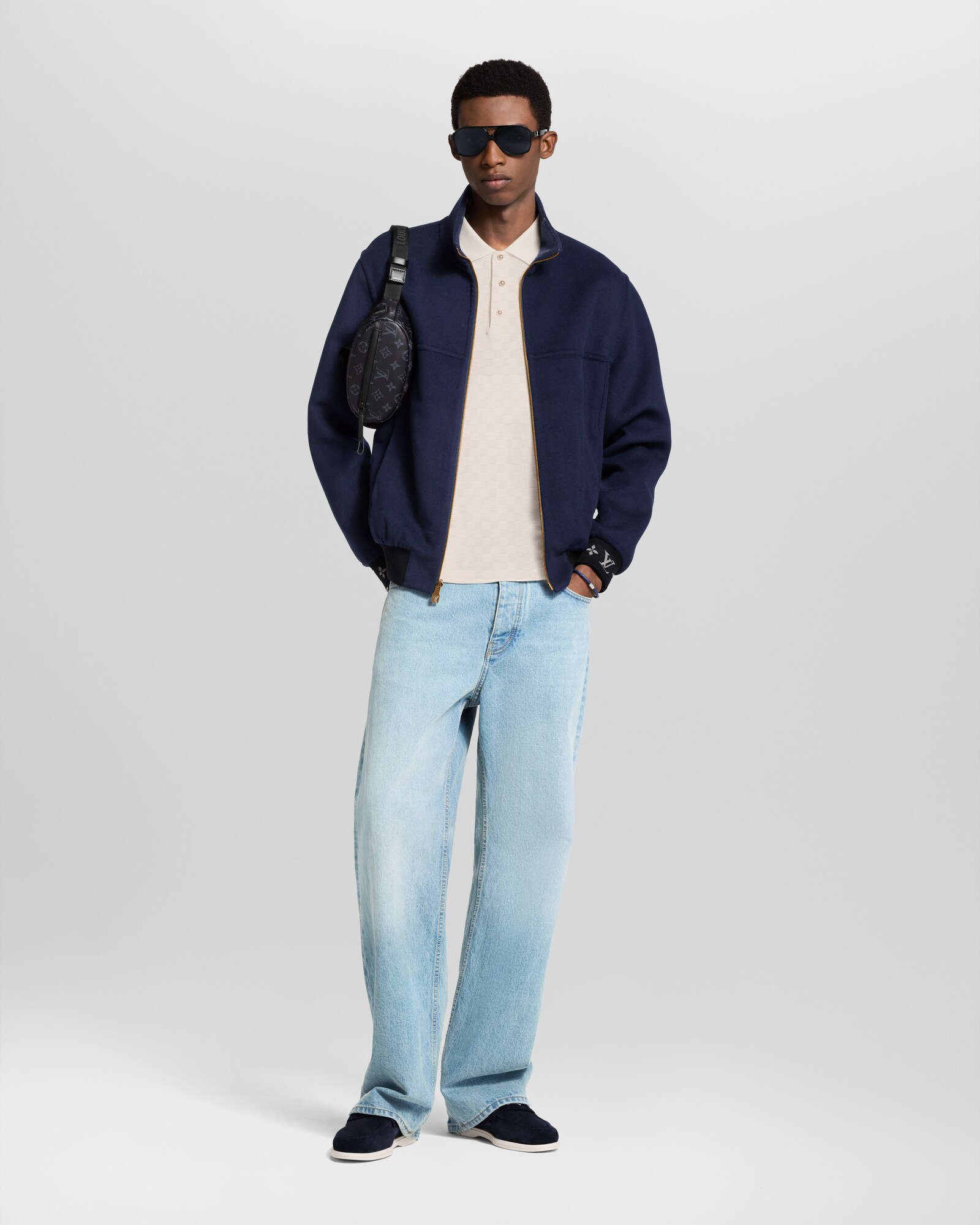 Catch Bumbag Monogram Eclipse - Men - Bags | LOUIS VUITTON